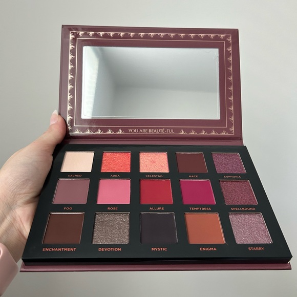 Ace Beaute | Makeup | New Ace Beaut Mystic Romance Eyeshadow Palette ...